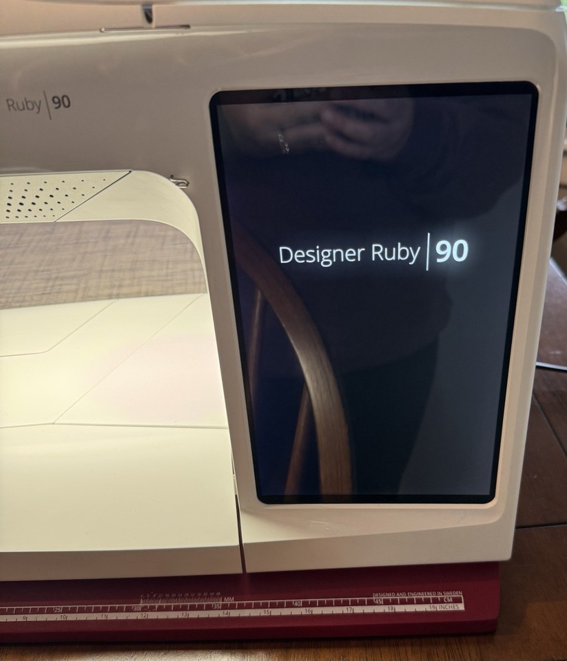 Husqvarna Viking Designer Ruby 90 Sewing Quilting & Embroidery Machine ...