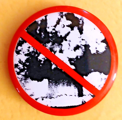 NO NUKES - 1963 National Campaign for Nuclear Disarmament Ban The Bomb ...