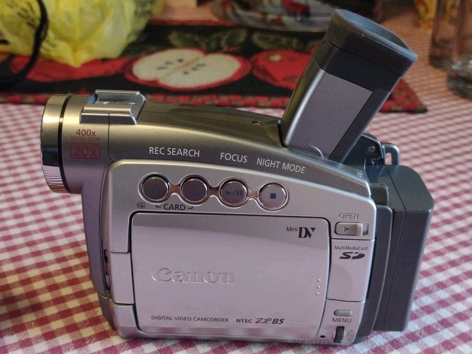Canon NTSC ZR85 Digital Video Camcorder with 2 Batteries & Power Cord ...