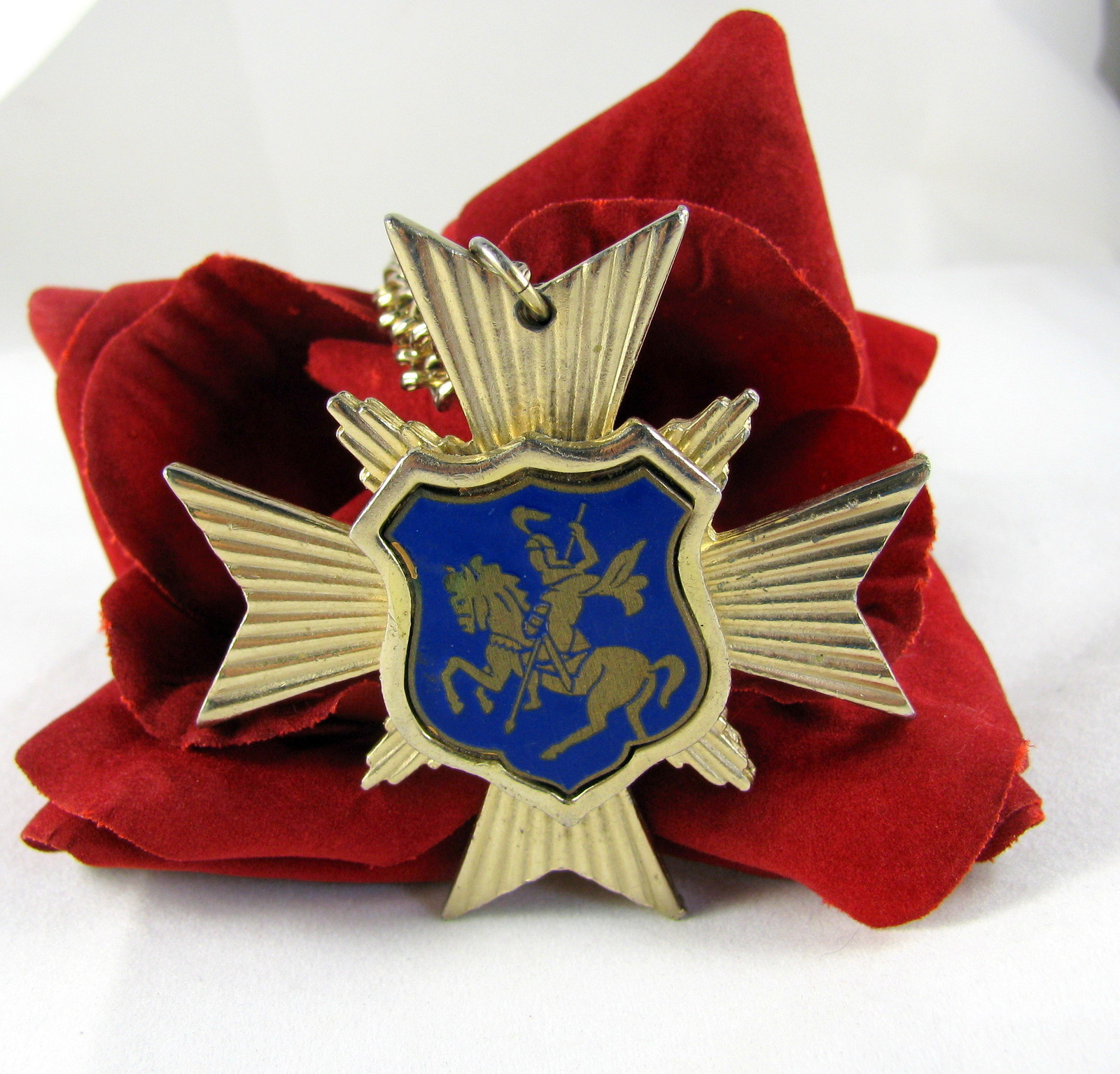 Vintage Gold tone Blue Horse Family Crest Necklace FE… - Gem