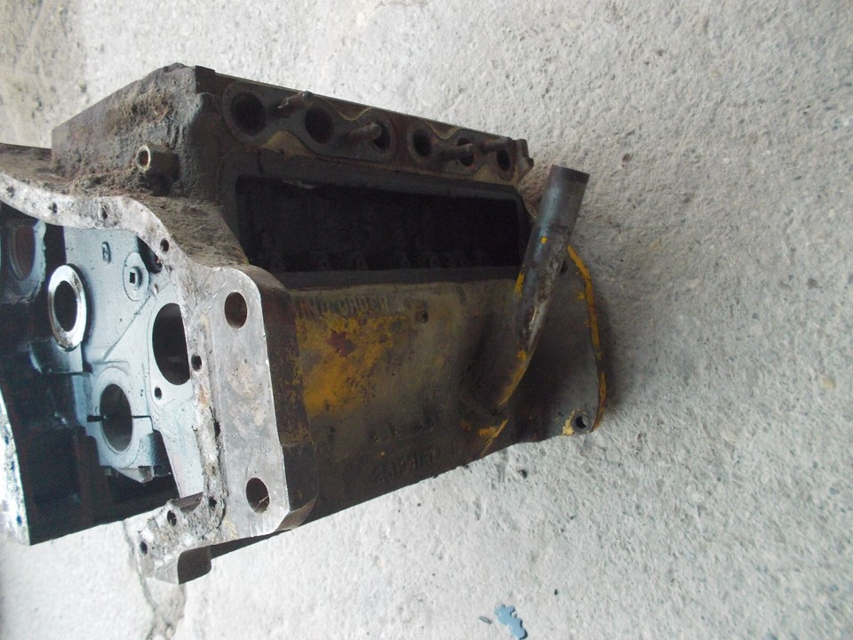 Farmall Cub IH Tractor engine motor cylinder block | eBay