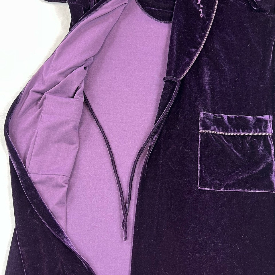 VTG Adonna Robe Medium Purple Velvet Floral Embroidered Classic Luxury ...