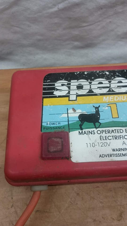 Vintage Speedrite Mains Operated Electric Fence Energizer 120 | eBay