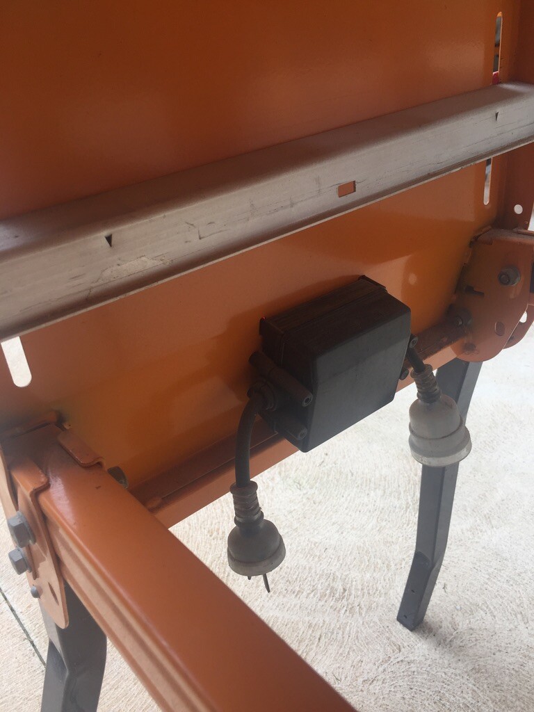 Triton 2000 WorkCentre/ Work Bench With Makita 5903/235mm/2200W ...