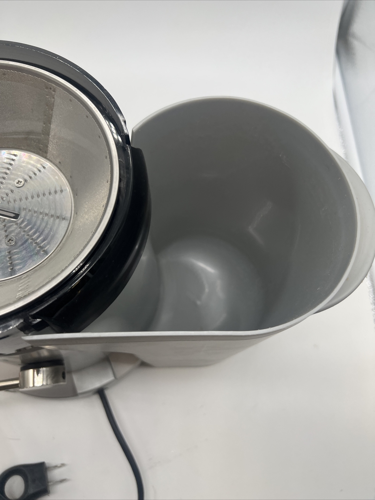 Breville JE95XL Juice Fountain Plus juicer Fruits & Vegetables & pulp ...