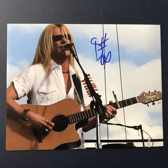 DEREK SHARP THE GUESS WHO BAND LEAD SINGER SIGNED 8X10 PHOTO ...