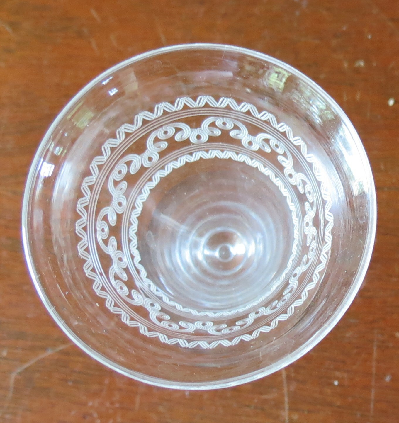 Bryce 300 Stem 325 Needle Etched Cloverleaf Loops 4 ½” Sherry Goblet(s ...