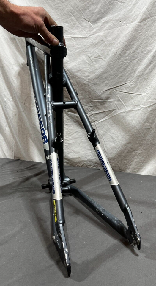 GT Aggressor Large Aluminum Triple Triangle Rim Brake Mountain Bike ...