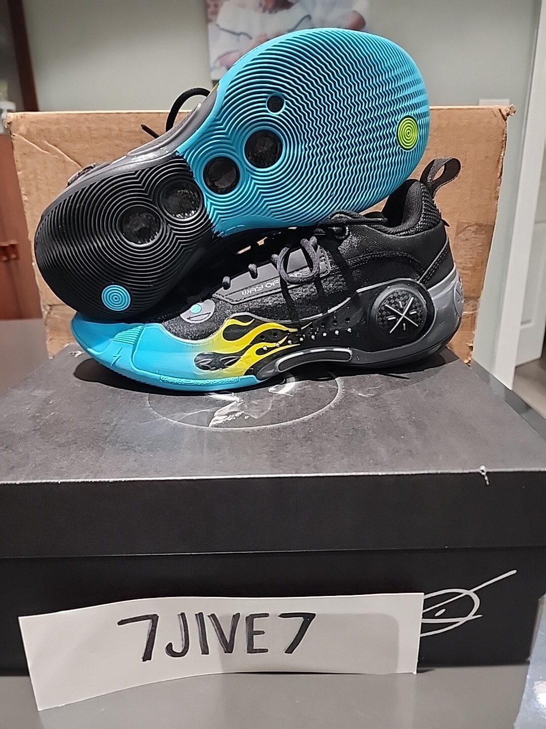 Li-Ning Way of Wade Wow 10 Low Element Blue Flame Siz… - Gem