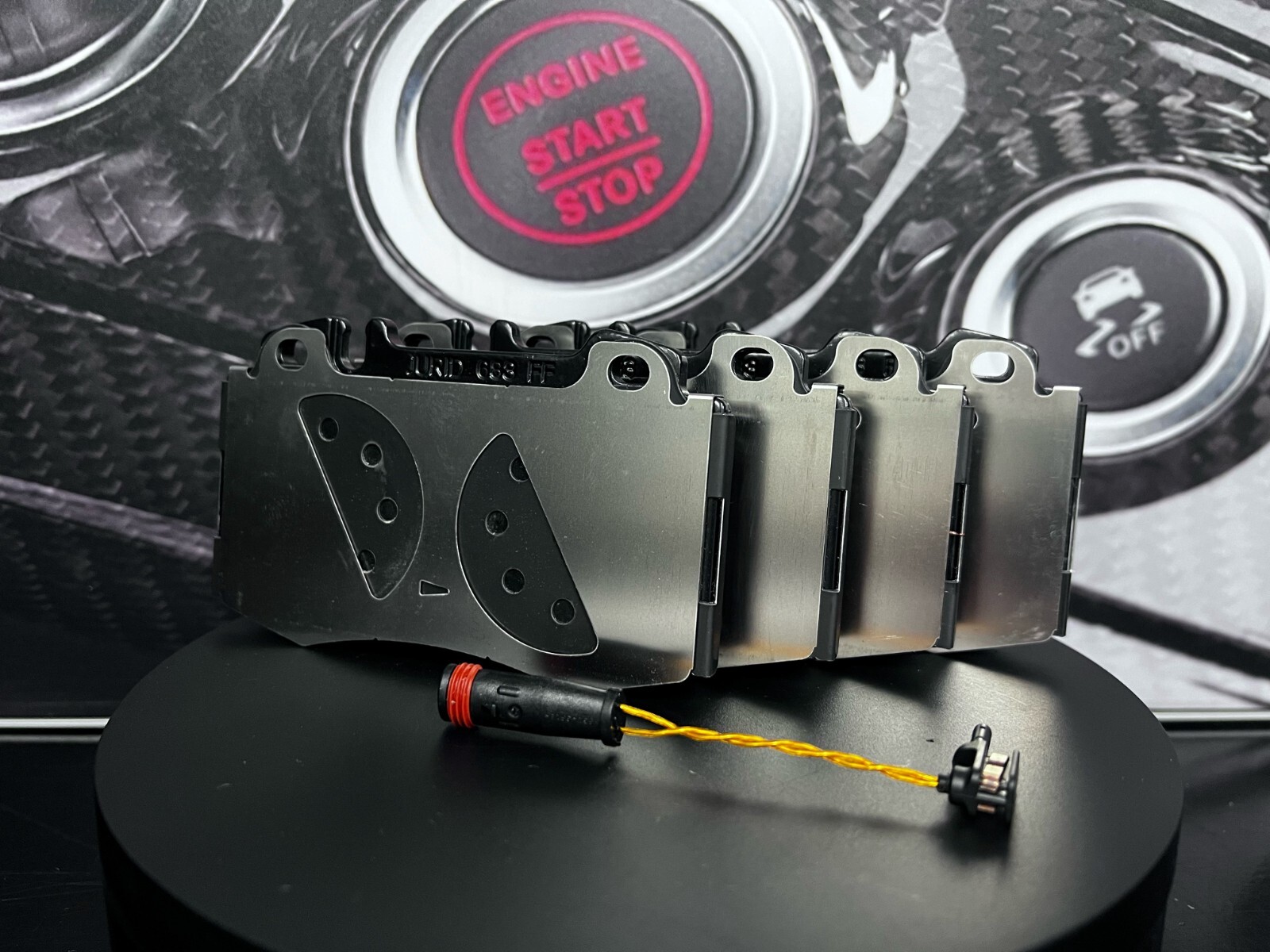 Genuine Mercedes-Benz C219 CLS FRONT Brake Pads and Sensor A0004208004 ...