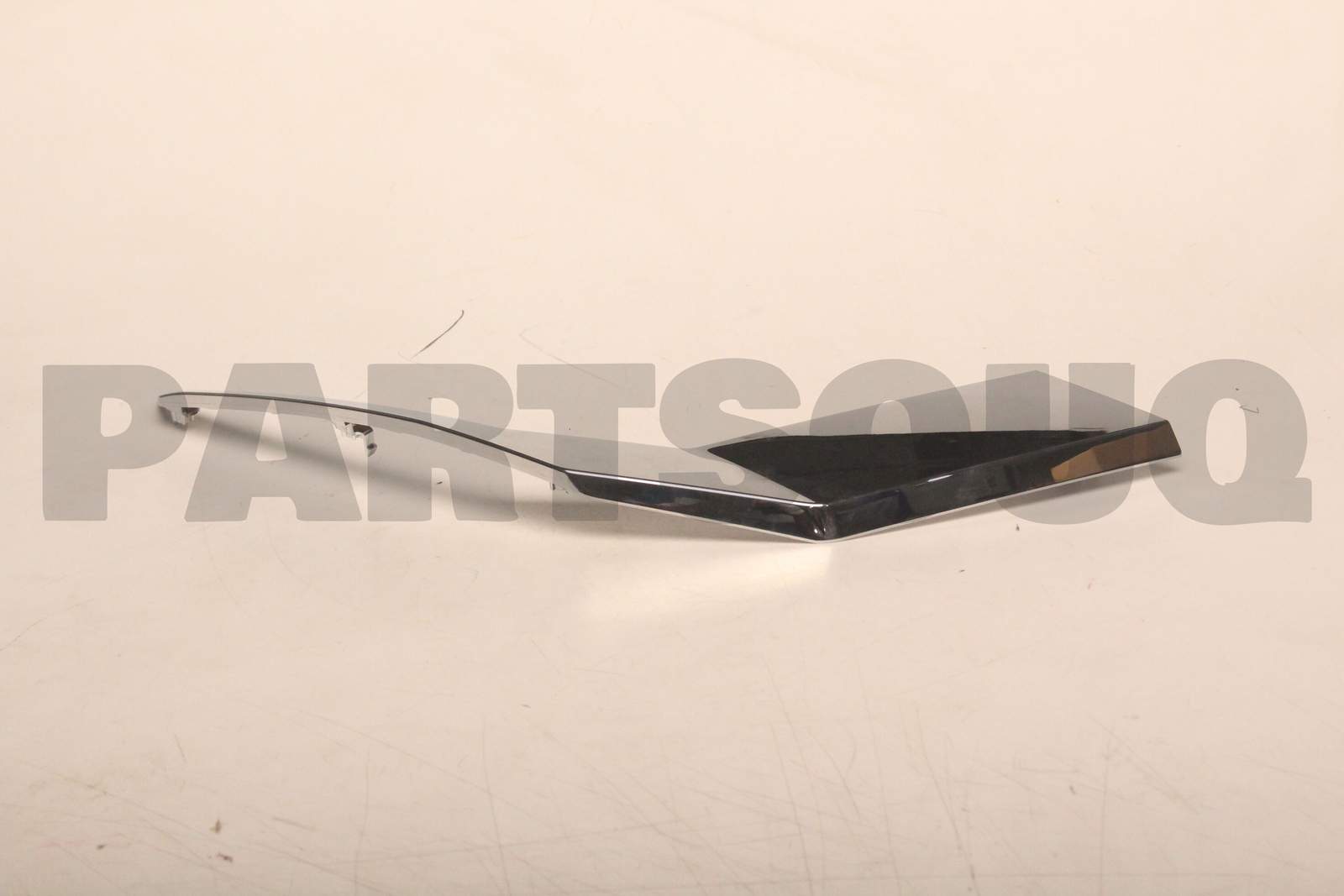 6407A452 Genuine Mitsubishi GARNISH,FR BUMPER SI | eBay