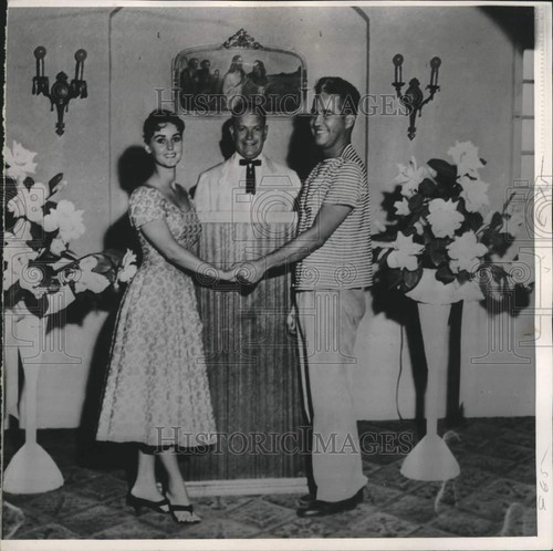 1958 Press Photo Charles Chaplin & Susan Magness Wed at Winterhaven ...
