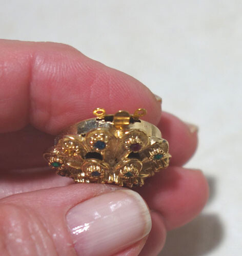 Festive Round 26mm Two Strand Gold Box Clasp with Colored Stones | eBay