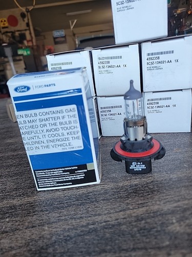 Ford Halogen Bulb 4592358 5C3Z-13N021-AA | eBay