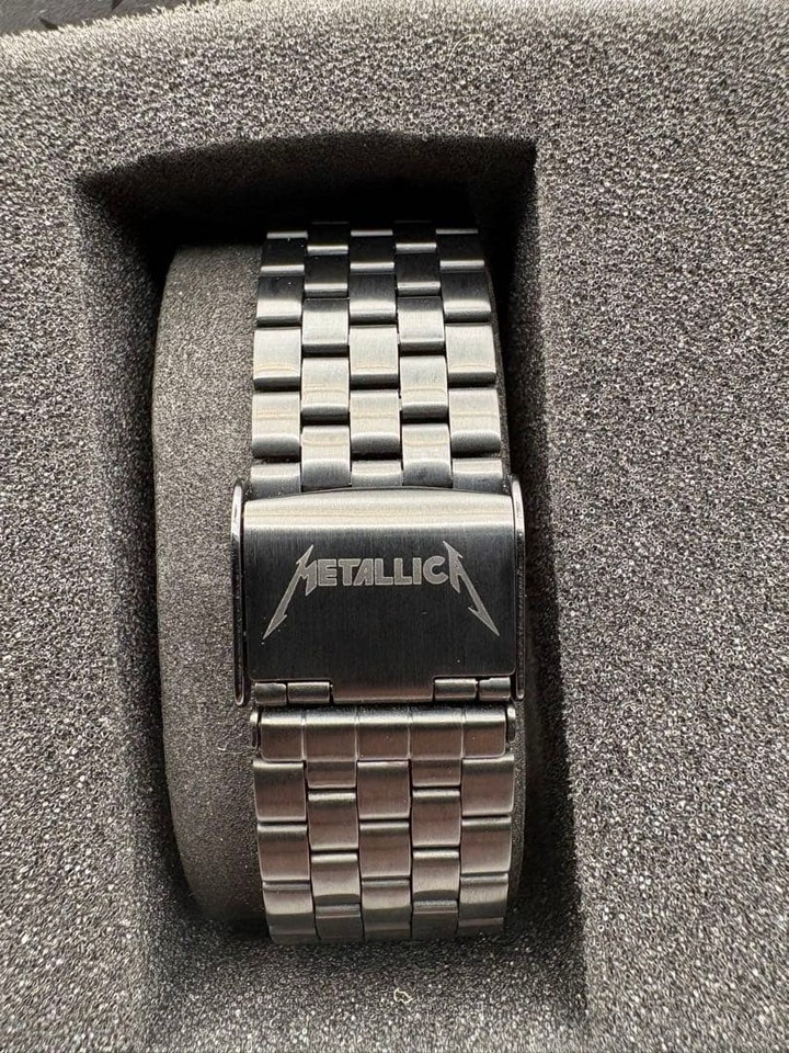 NIXON METALLICA analog watch | eBay