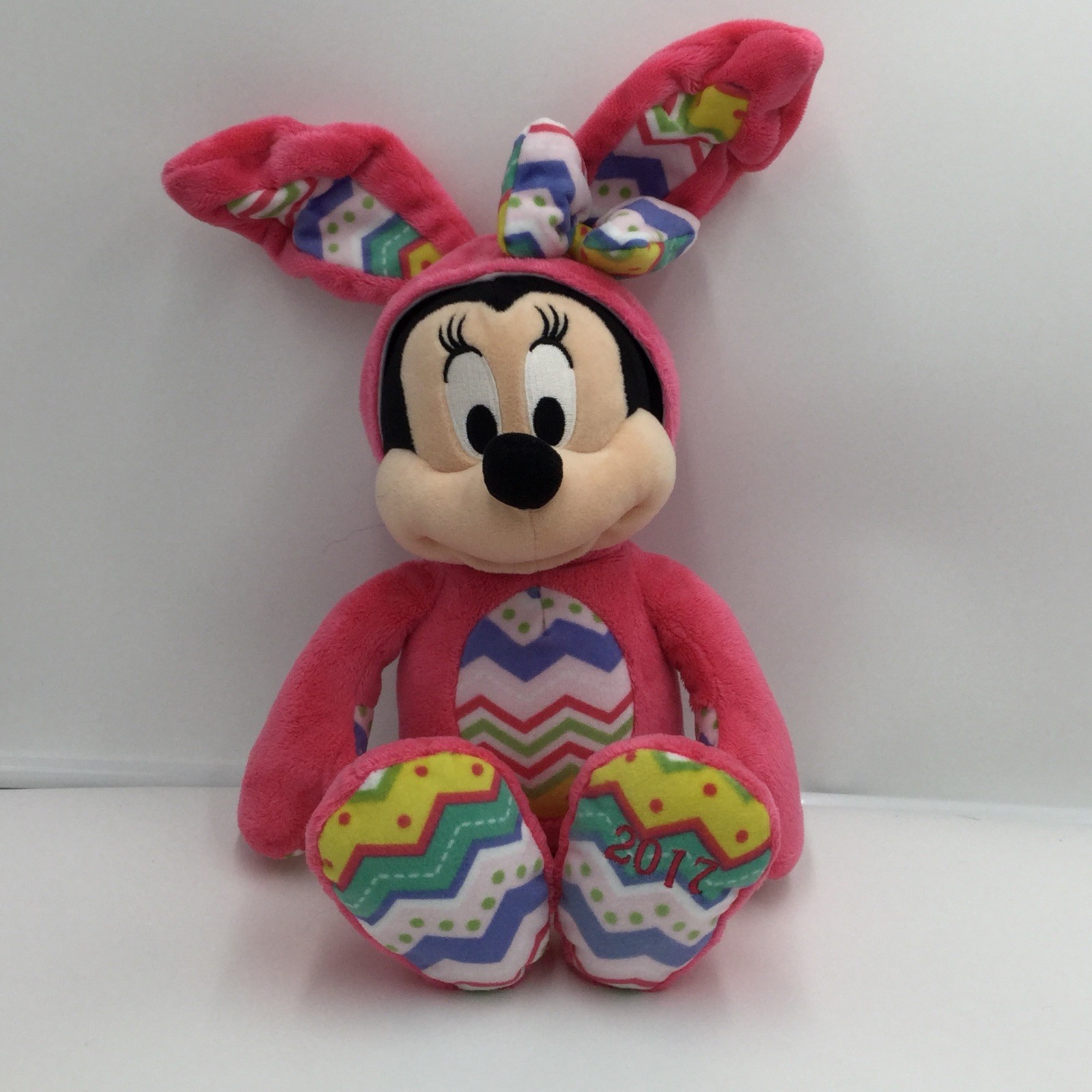 Disney Collection Bright Pink Minnie Mouse Easter Egg Plush Bunny Ears ...