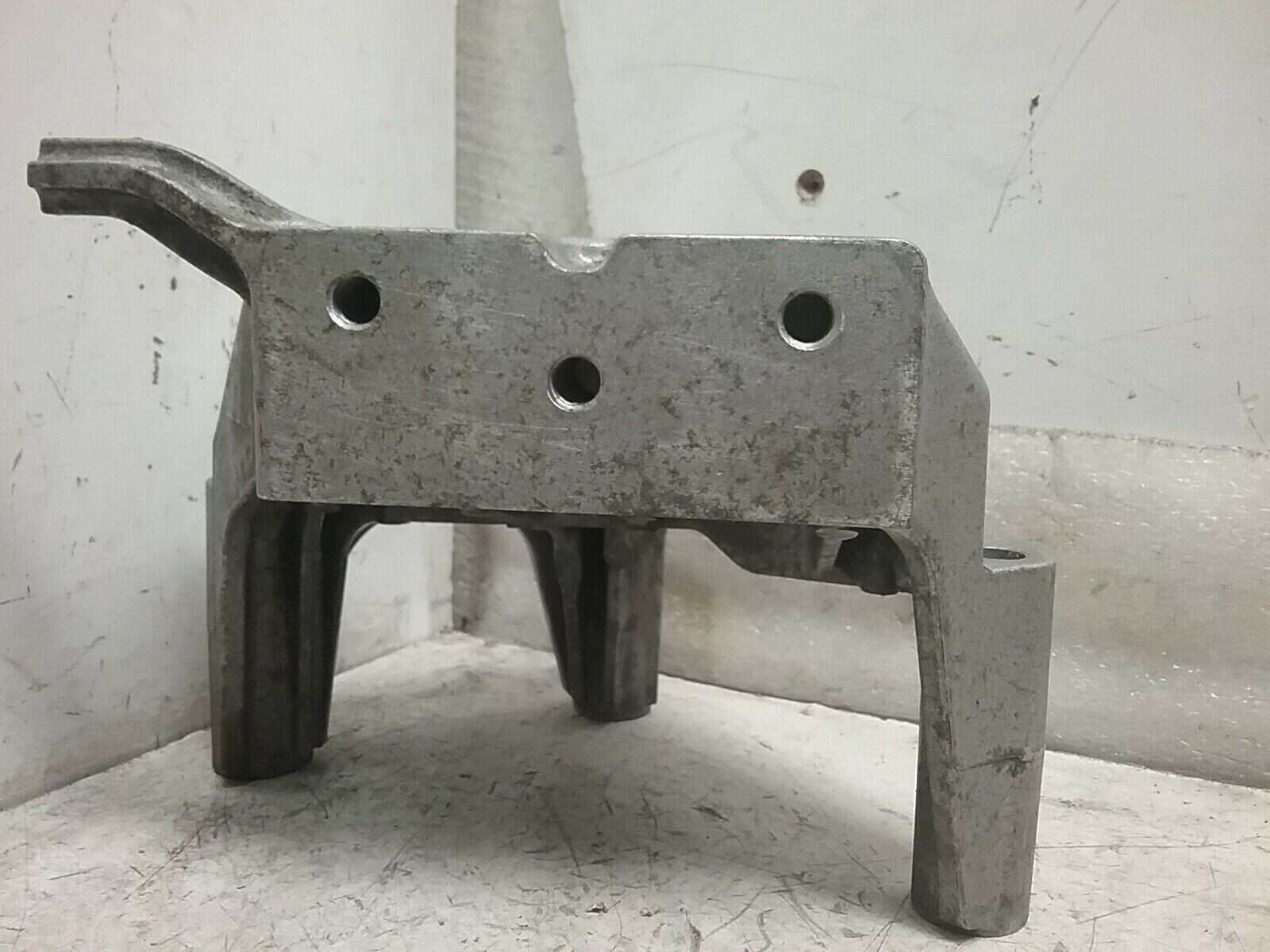 2011-2016 Chevy Cruze Engine Mount Bracket 13248477 (1.4L 4 Cylinder ...