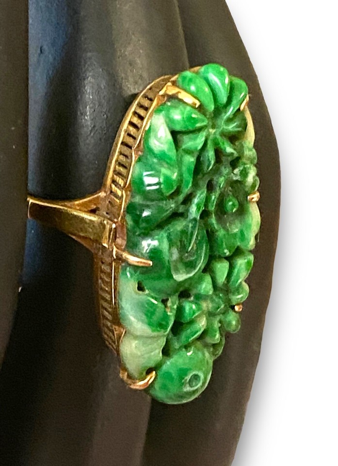 Vintage 18k Yellow Gold Large Oval Carved Jade Flower Ring Size 5.25 ...