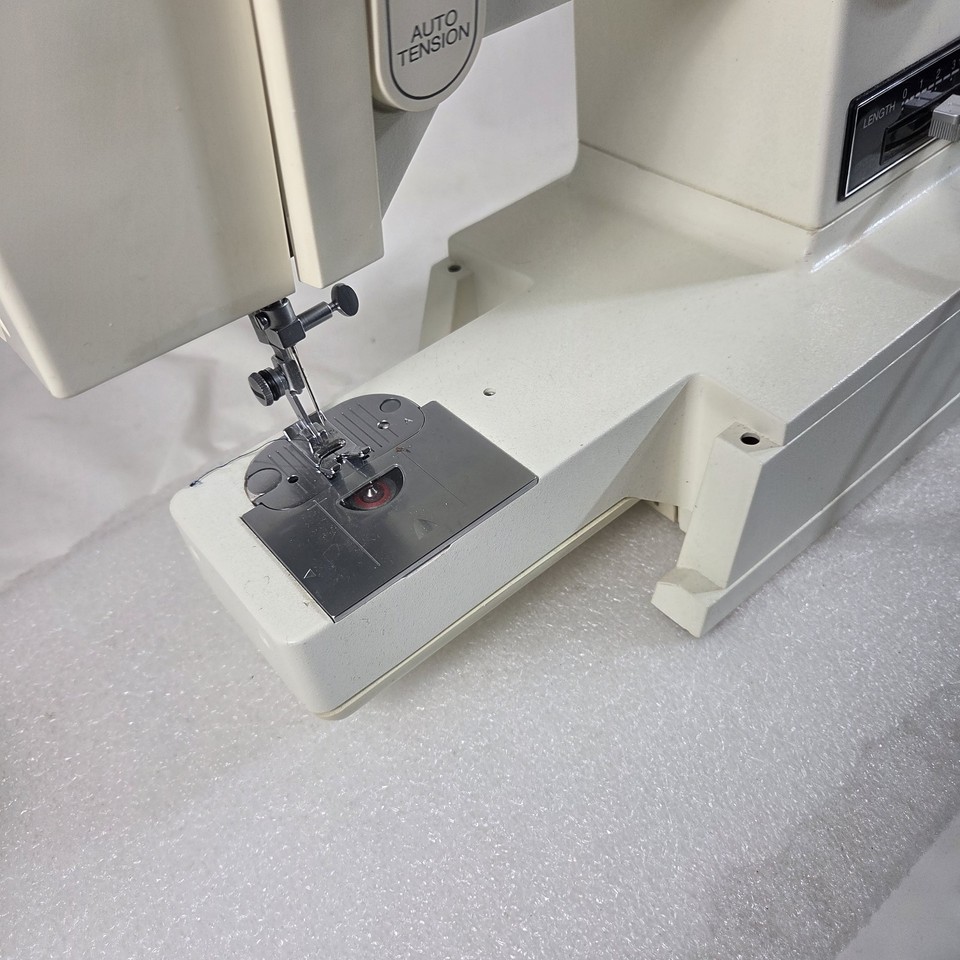 Singer 6235 Sewing Machine Vintage Electronic One-Step Buttonhole Free ...