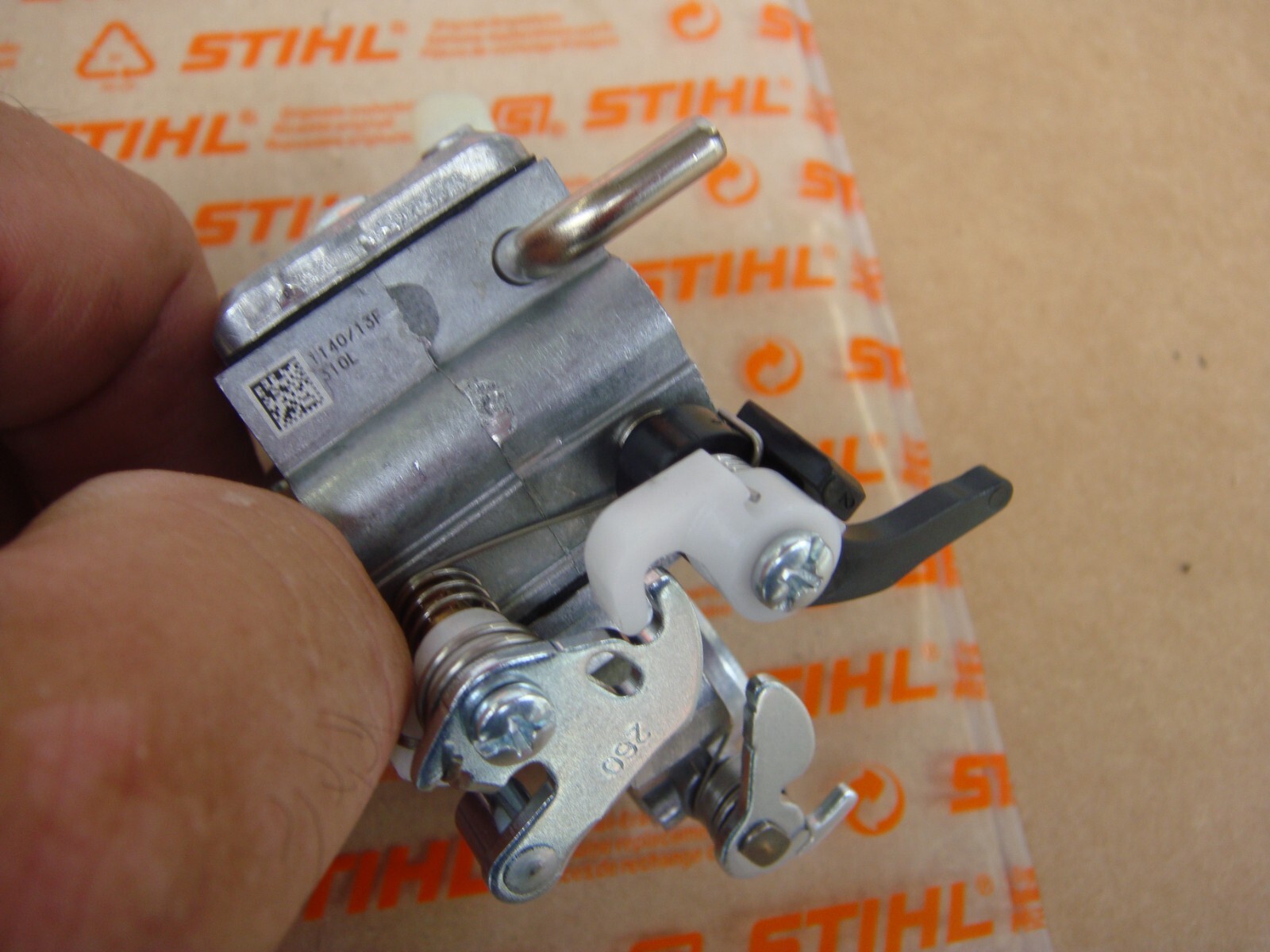 GENUINE STIHL MS400 MS400C CHAINSAW CARBURETOR - NEW TAKE OFF | eBay