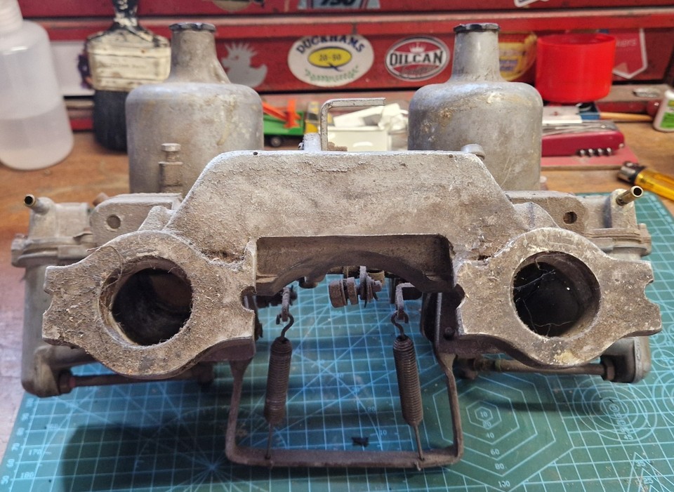 Rare Original Classic Mini Twin SU HS4 Carburettors on rare Mangoletsi ...