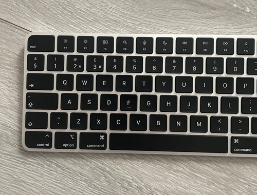 Apple Magic Keyboard with Touch ID & Numeric Keypad British - Black ...