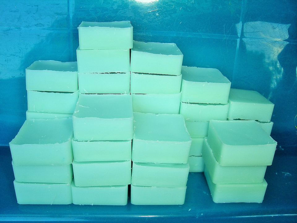 PICK A SCENT 40 Square Shaped Wax Melts Highly Scented Wax Tarts Cubes ...
