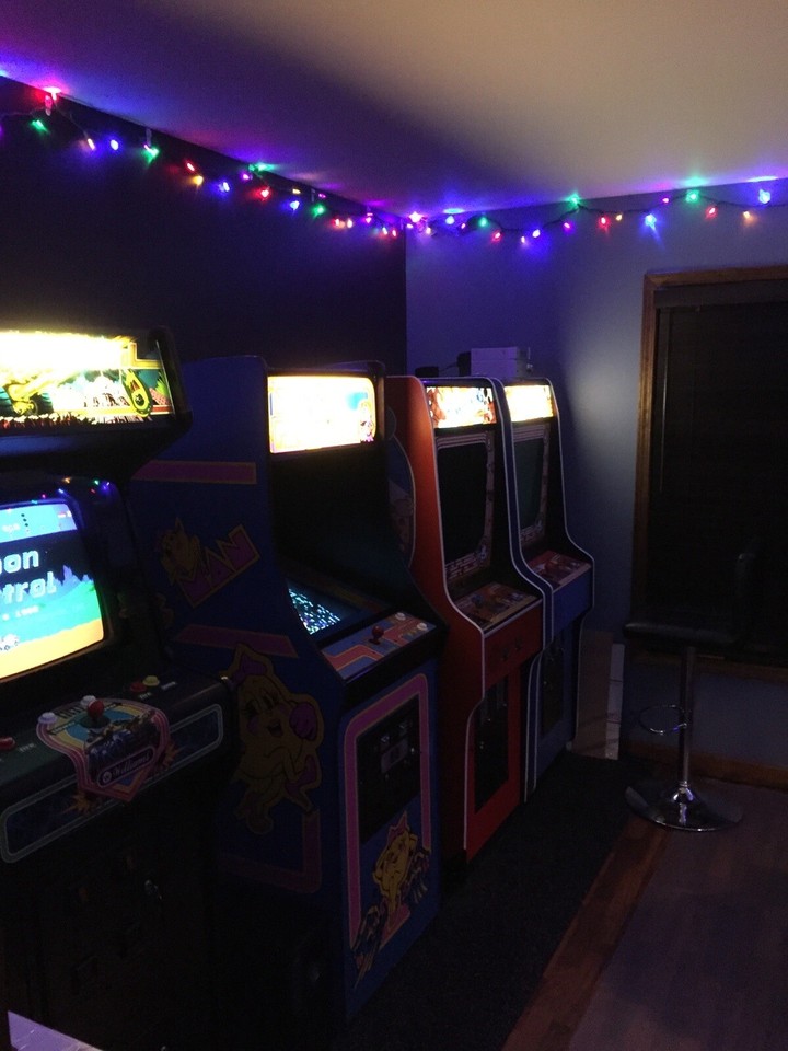 4 Arcade Machines - Donkey Kong - Ms.PacMan - Moon Patrol - Donkey Kong ...