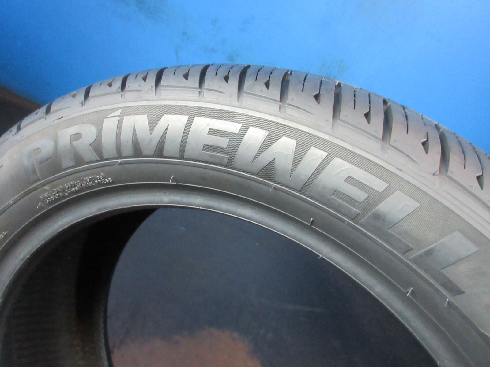 Used Primewell PS890 Touring 225 50 18 9-10/32 High Tread No Patch ...