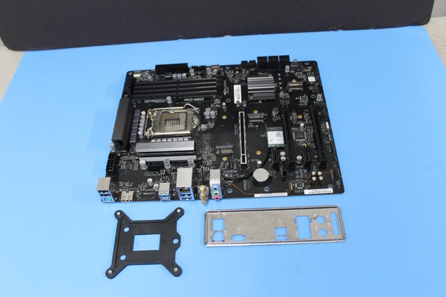 ASRock Z590-C/ac Motherboard WiFi LGA1200 Intel 10th 11th Gen ATX MoBo ...
