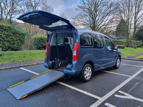 AUTO - Peugeot Partner Wheelchair Accessible Vehicle - WAV - 61k Miles ...