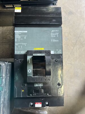 Circuit Breakers - 300 Amp