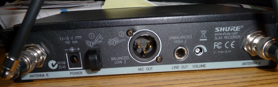 SHURE SLX4 Wireless Mike Receiver No Adapter turns on | eBay