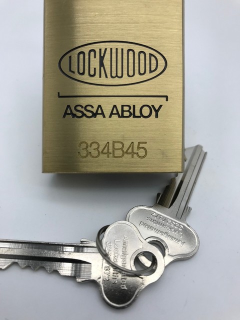 Lockwood Padlock 334b45 Commercial Grade 48mm Boron Steel Shackle Easy ...