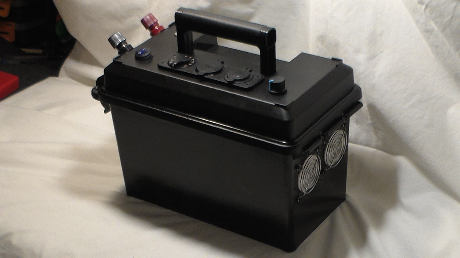 Marine Smart Battery Box With 100Ah Lithium LifeP04 Rechargeable ...