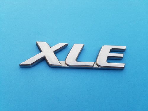 98 99 00 01 02 03 TOYOTA SIENNA XLE REAR LID CHROME EMBLEM LOGO BADGE ...