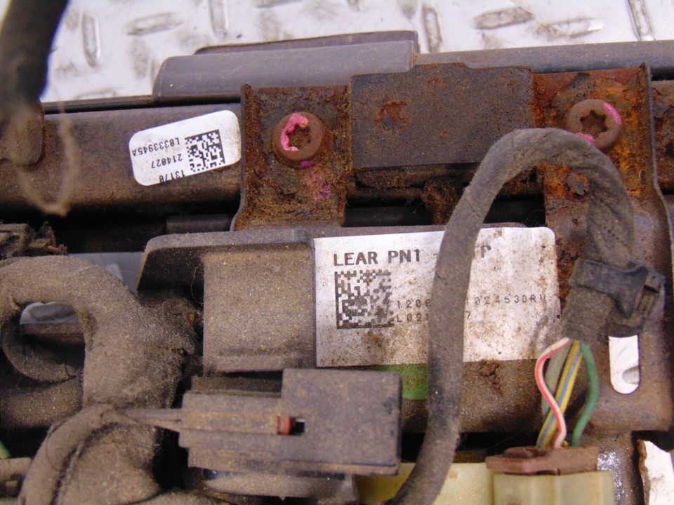 2014-2018 Chevrolet Silverado Sierra Front Left Driver Bucket Seat ...