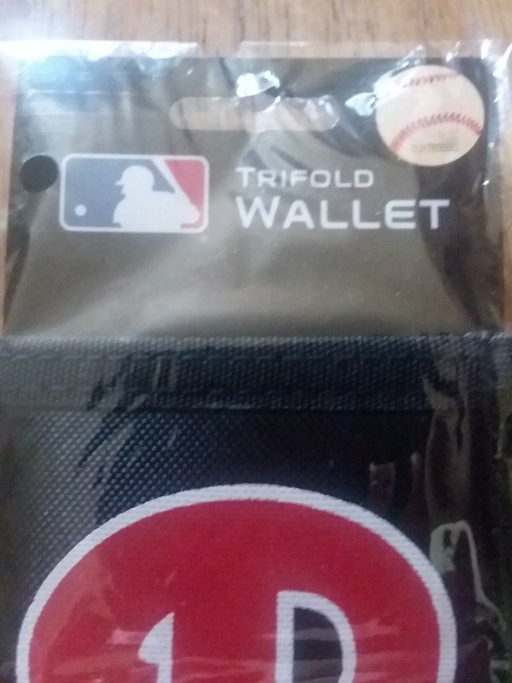 Philidelphia phillies MLB original trifold wallets Brand New Sealed | eBay