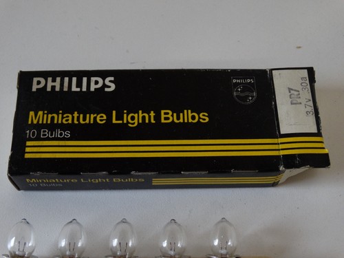PHILIPS PR7 MINIATURE LIGHT BULBS, 3.7V .30A 10 bulbs | eBay