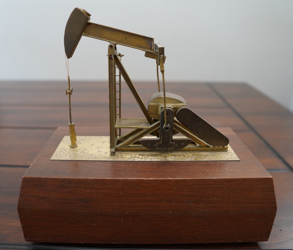 Rare Vintage 1980 OIL ORIGINALS Inc Electric Desktop Oil Pump Jack ...