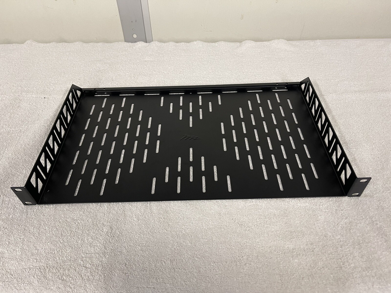 Middle Atlantic U1V, 1U Vented Steel Rack Shelf. Lot Of 4 | eBay