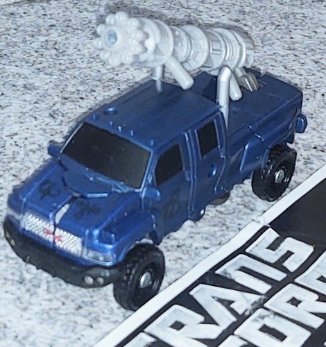 Transformers Dark Of The Moon IRONHIDE Complete cyberverse commander ...