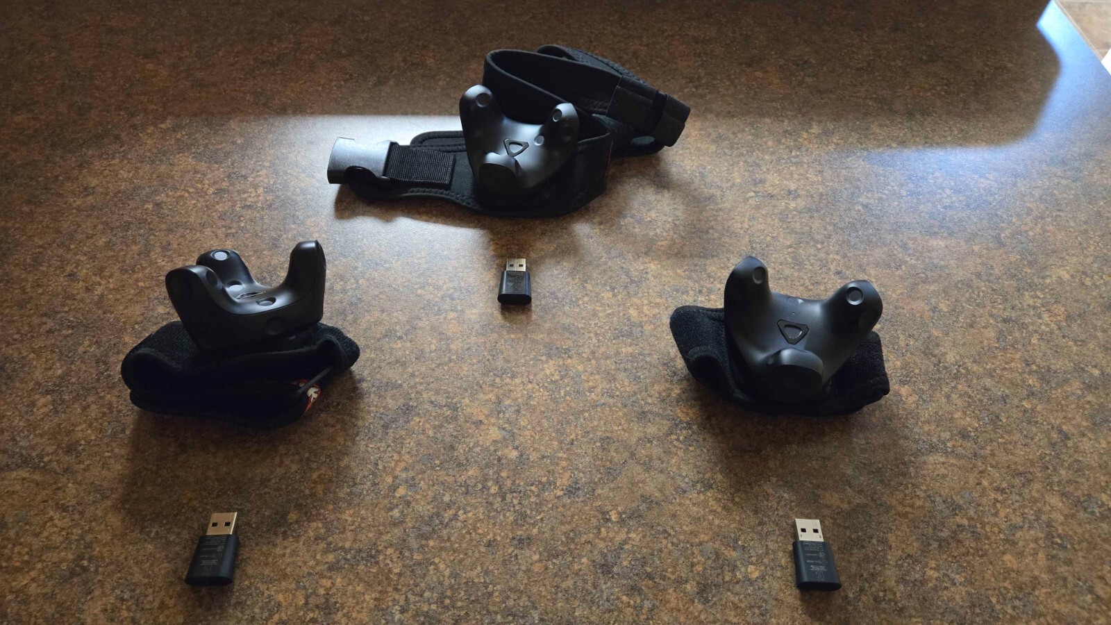3x HTC Vive 3.0 Trackers w/ USB Watchmen Dongles & FBT Straps ...
