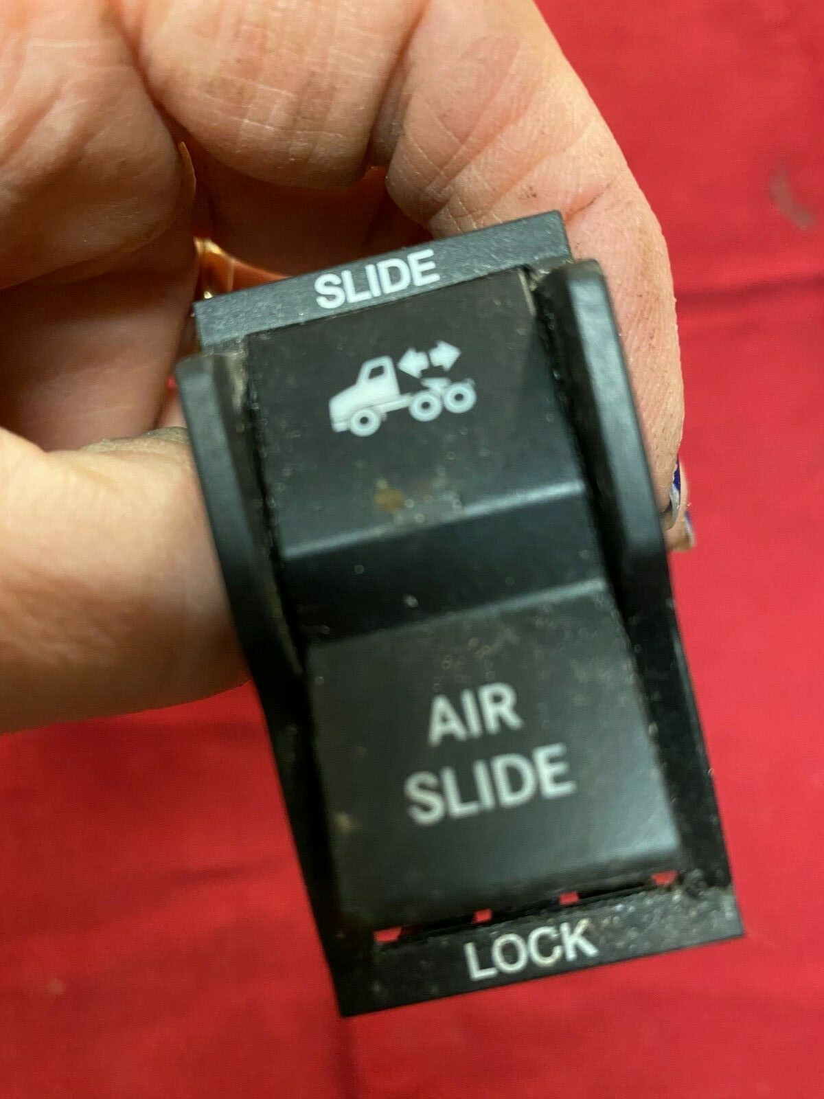 Freightliner Cascadia Dash Valve 5th Wheel Slide Switch | A12 26539 008 ...