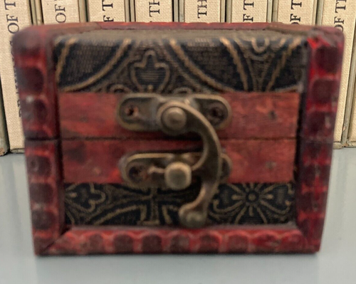 Small Trinket box Wood Latching Lid Hand Made | eBay