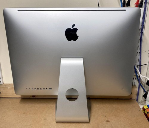 Apple iMac 21.5" A1311 Mid 2010, Ci3 @ 3.06 GHz, 4GB RAM, 500GB HDD ...