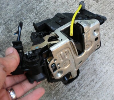 1998-2002 Mercedes-Benz W210 W202 Door Latch Lock E300 E430 C280 C230 ...