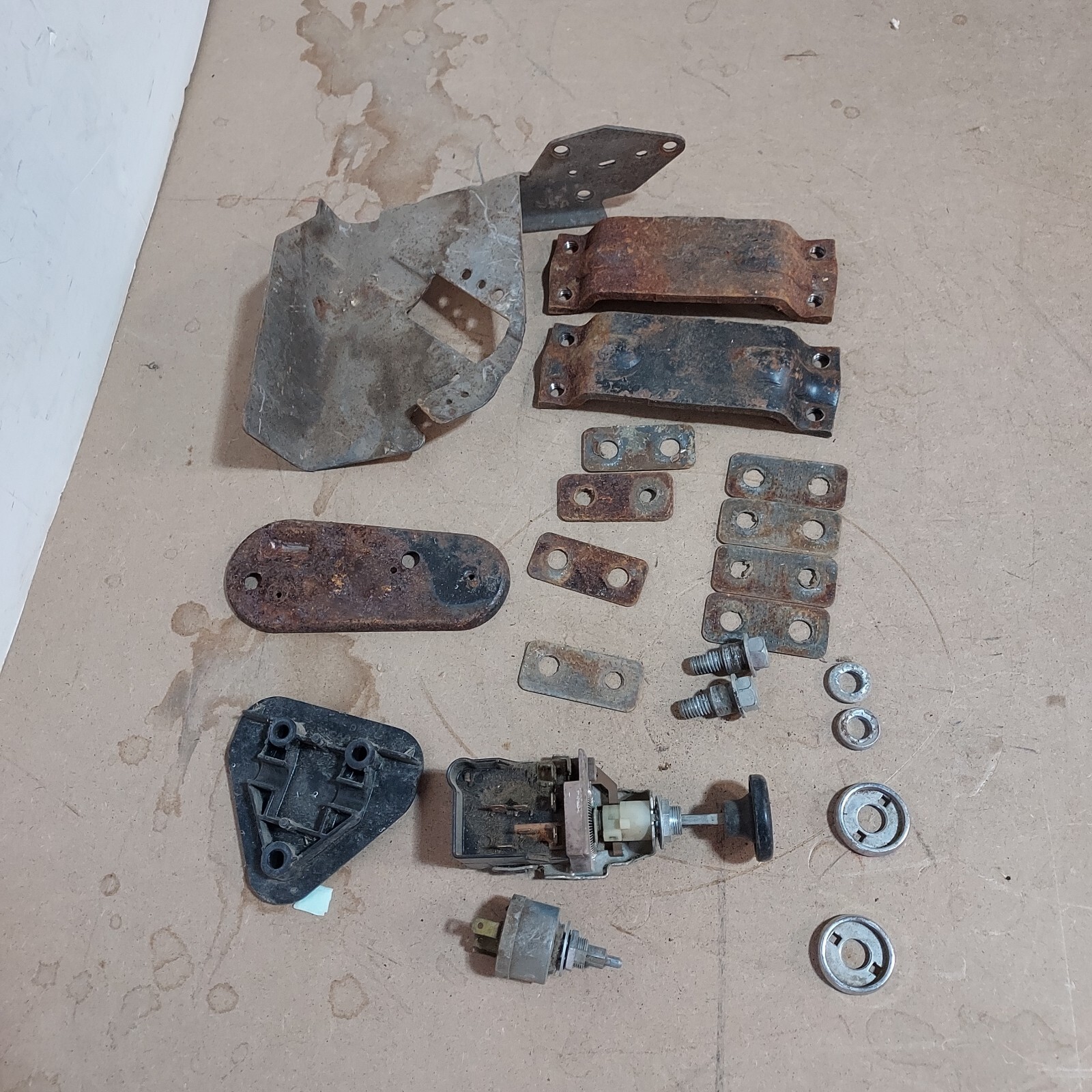 1967 1968 1969 1970 1971 1972 Chevy Truck misc parts lot spacers shim ...