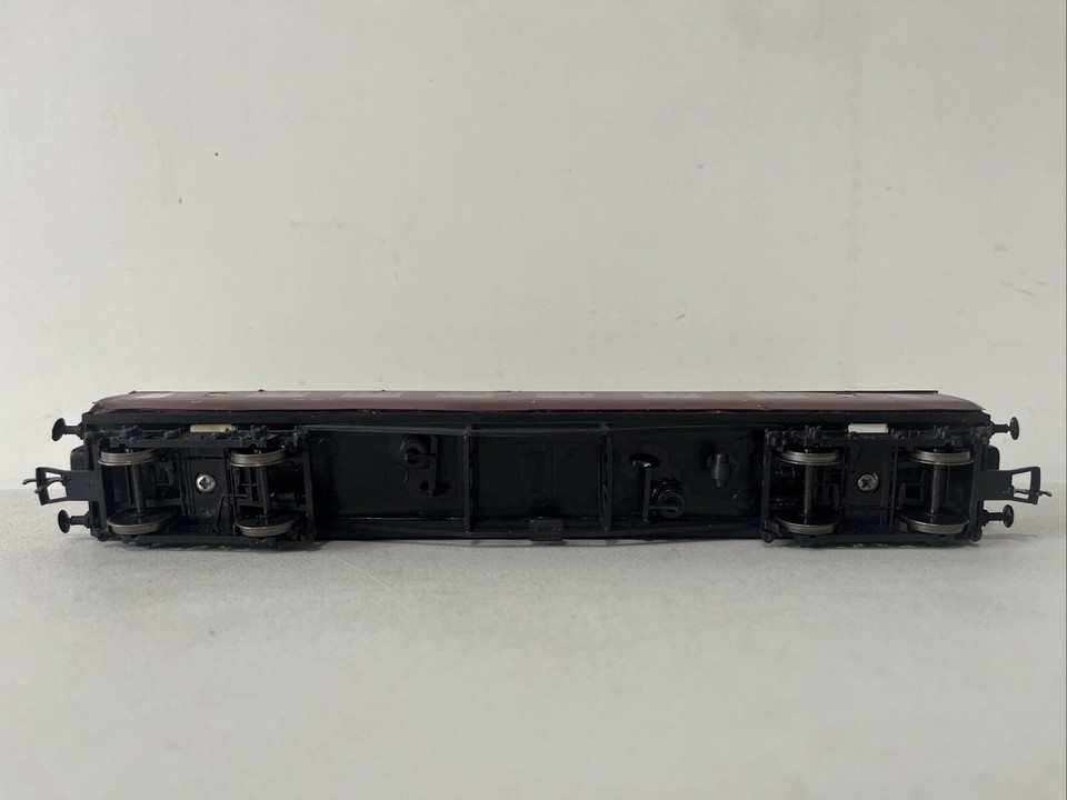 CODE 3 KIT BUILT OO GAUGE LMS 1ST 3RD CORRIDOR CARRIAGE COACH MAROON ...