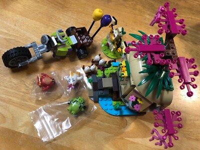 LEGO Angry Birds Movie 75823 Bird Island Egg Heist (Bricks, Booklets ...